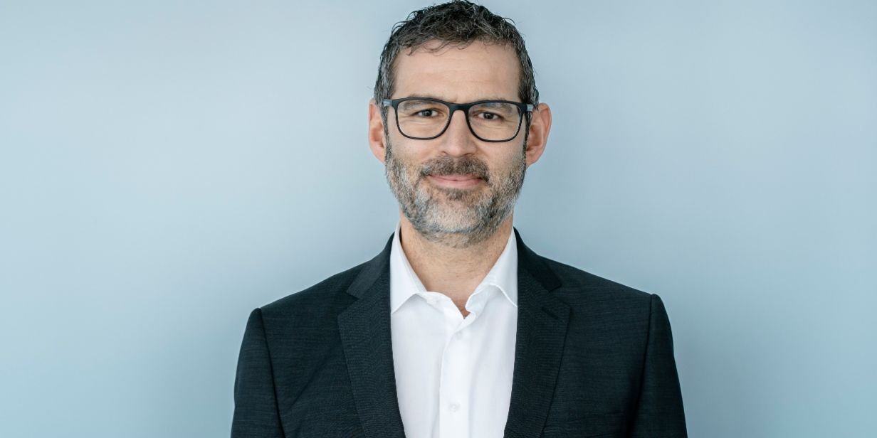 Asklepios CFO Hafid Rifi gewinnt Vordenker Award für ...