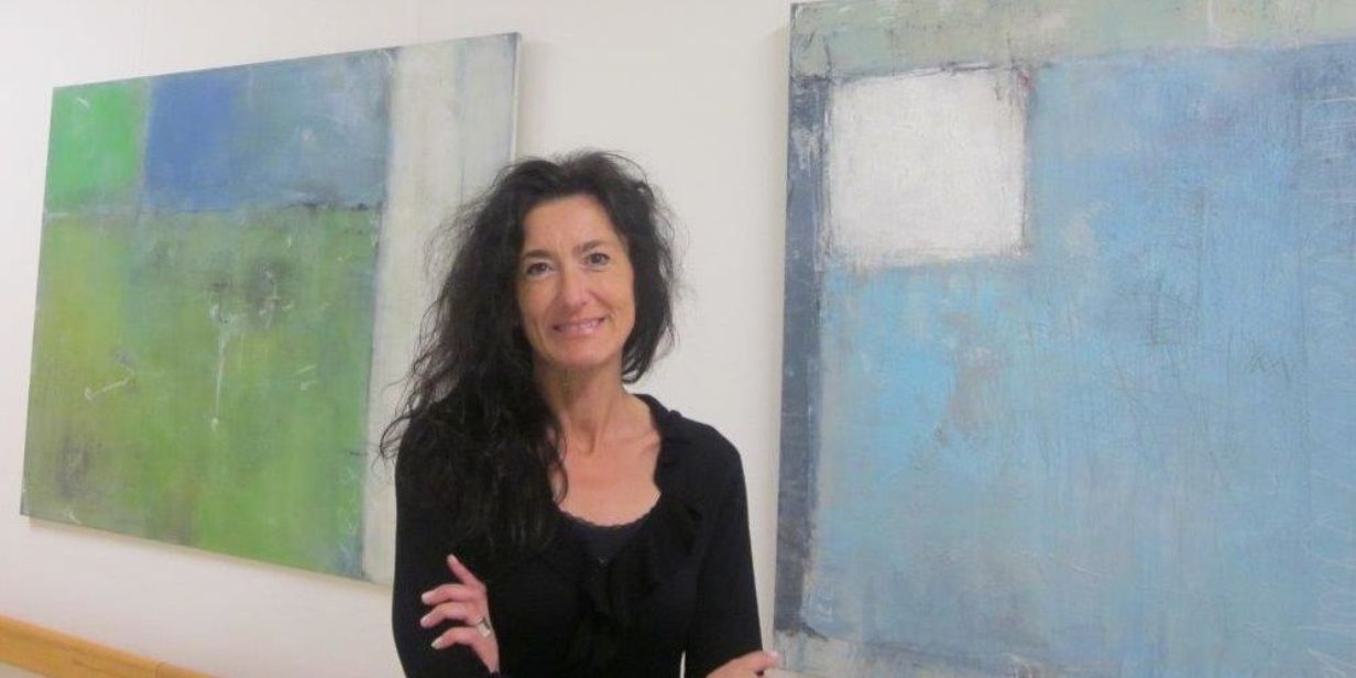 Andrea Josefine Lohrmann stellt Ihre Ausstellung „Licht_Farbe_Raum“ in ...
