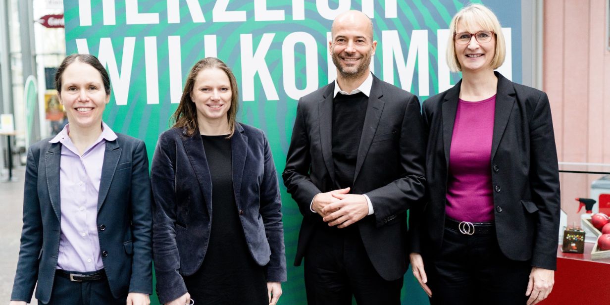 Zusätzliches Impfangebot in Hamburg: In der Asklepios Klinik Altona ...