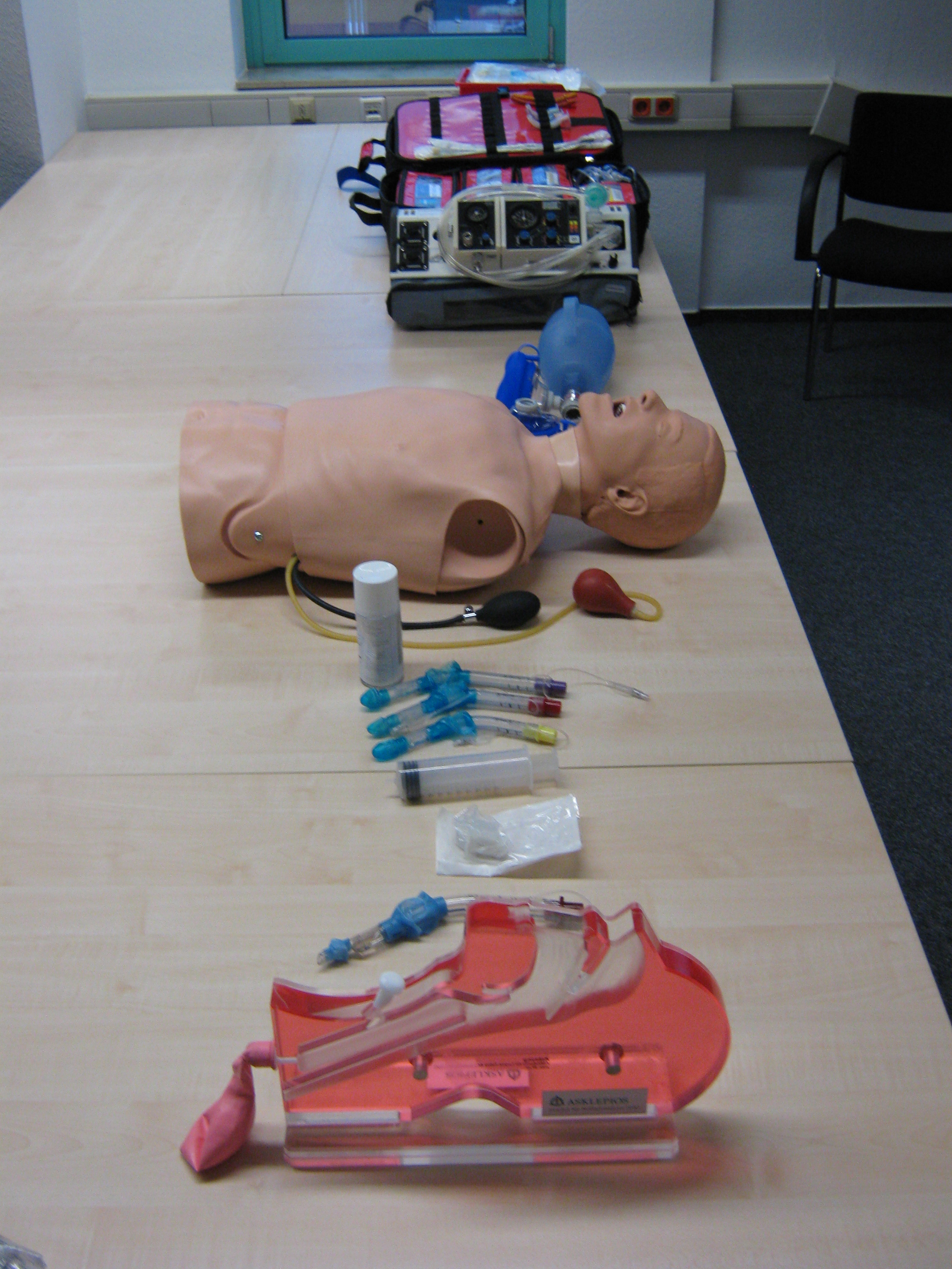 Erweiterte Maßnahmen der Reanimation - Advanced Cardiovascular Life ...